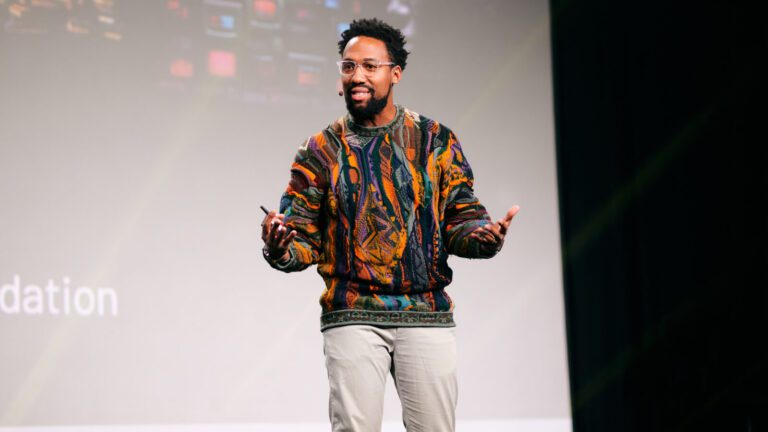 Ross Simmonds - Digital Marketer, Speaker & Entrepreneur